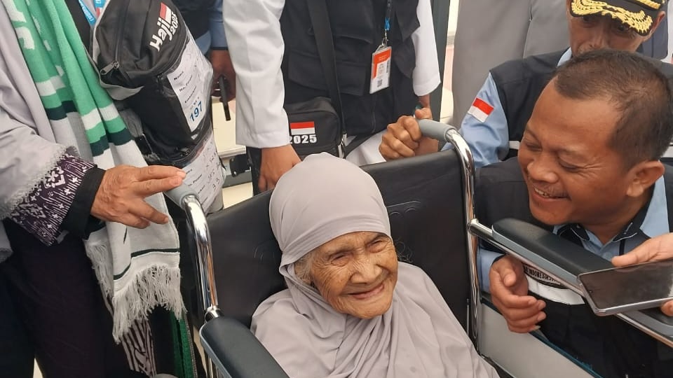 Kisah Jemaah Calon Haji Tertua di Indonesia berusia 109 Tahun, Mbah ...
